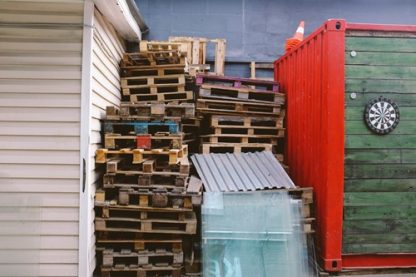 Pallet stacking and storage: What's the best method?